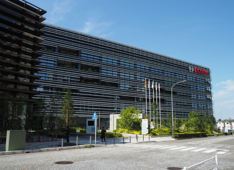 都筑区「ボッシュ本社」が完成披露、40カ国の2千人勤務、カフェもオープン | 新横浜新聞（しんよこ新聞）新横浜新聞（しんよこ新聞）